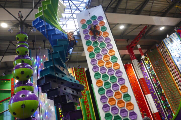 Kletterspaß für Kinder und Erwachsene bei HAPIK Frankfurt